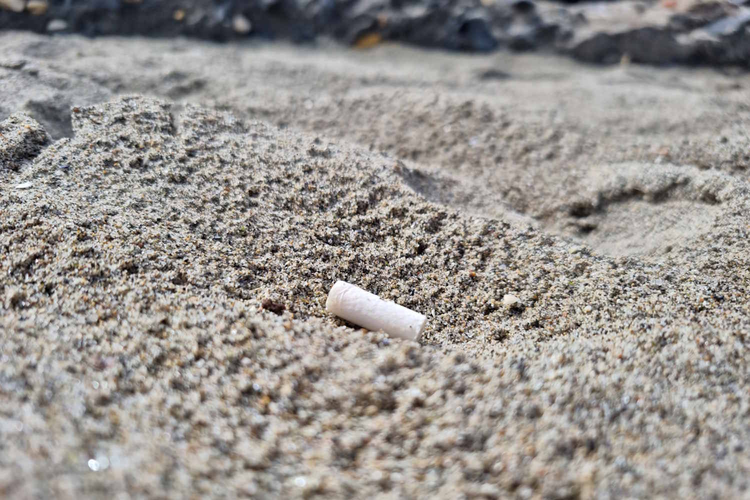Er zijn 77 peuken per 100 meter op Italiaanse stranden (maar de ...